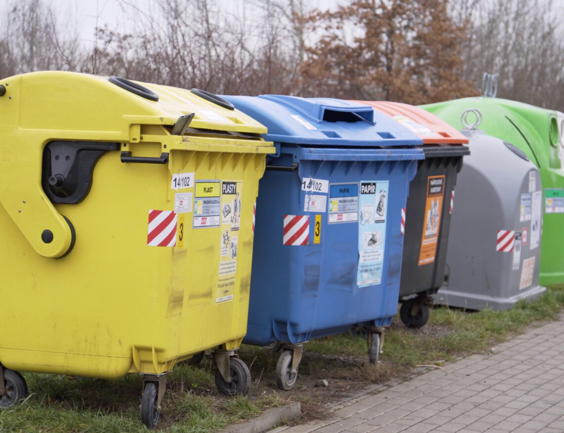 What Goes Into Sharps Containers ? - Medical Waste Disposal