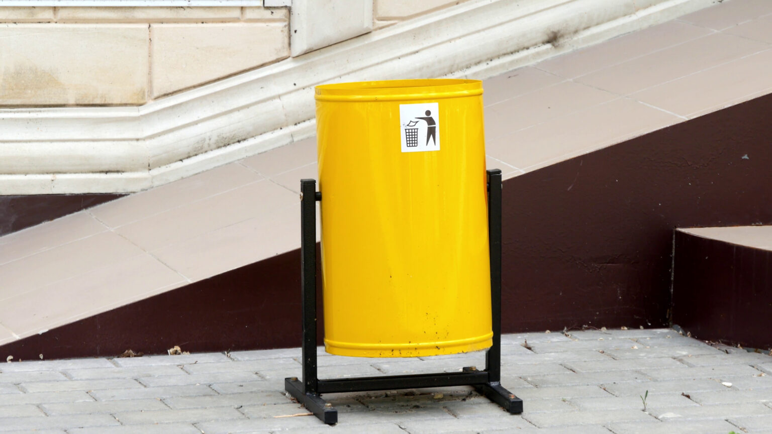 Yellow Dustbin Used for in Hospital